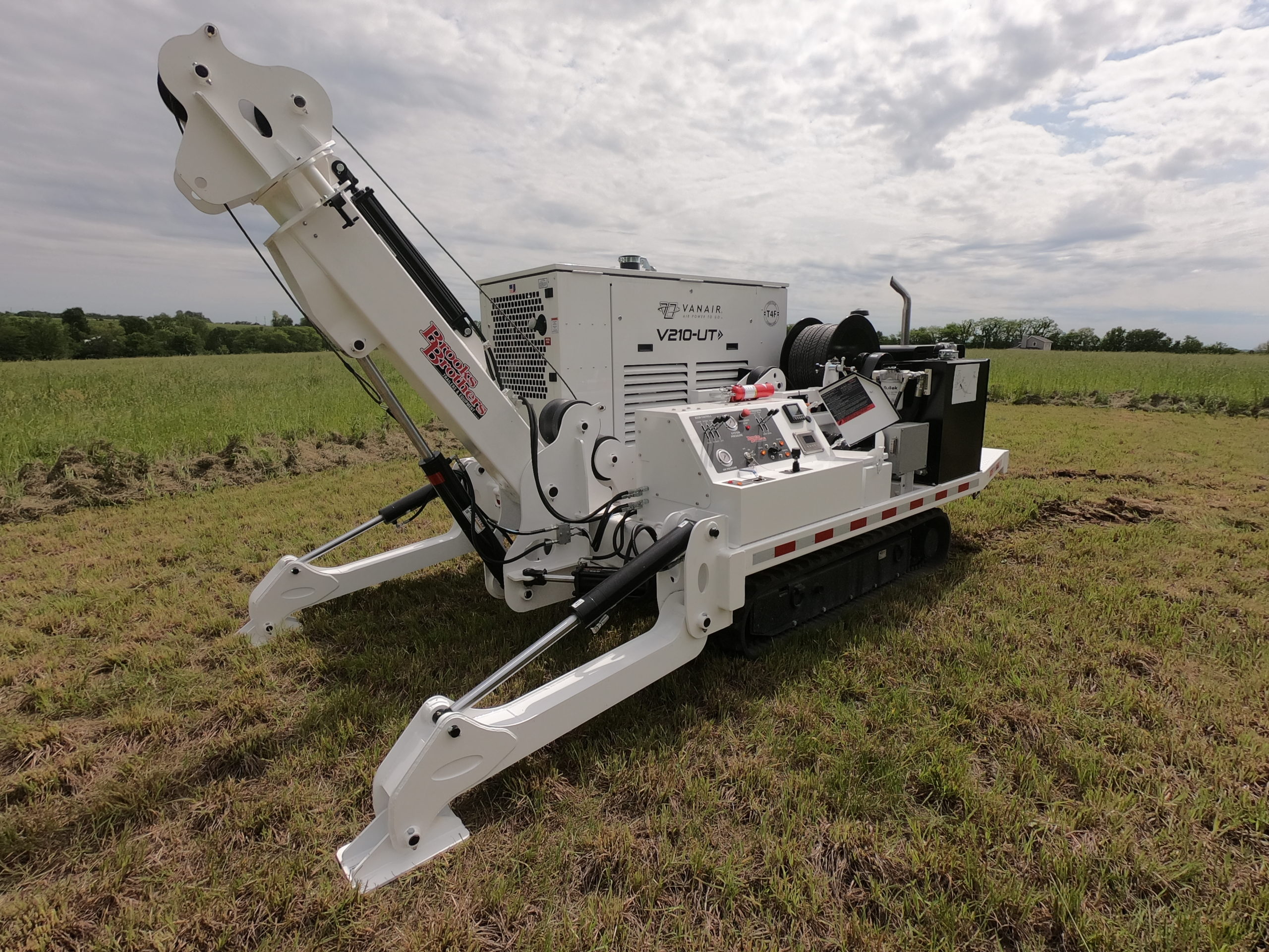 Underground Puller With Tracks - Brooks Brothers Trailers
